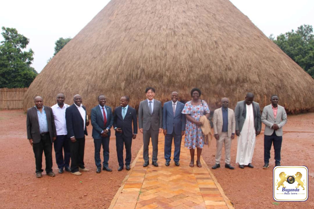Omubaka wa Japan mu UNESCO alambudde Amasiro g’e Kasubi – Gambuuze
